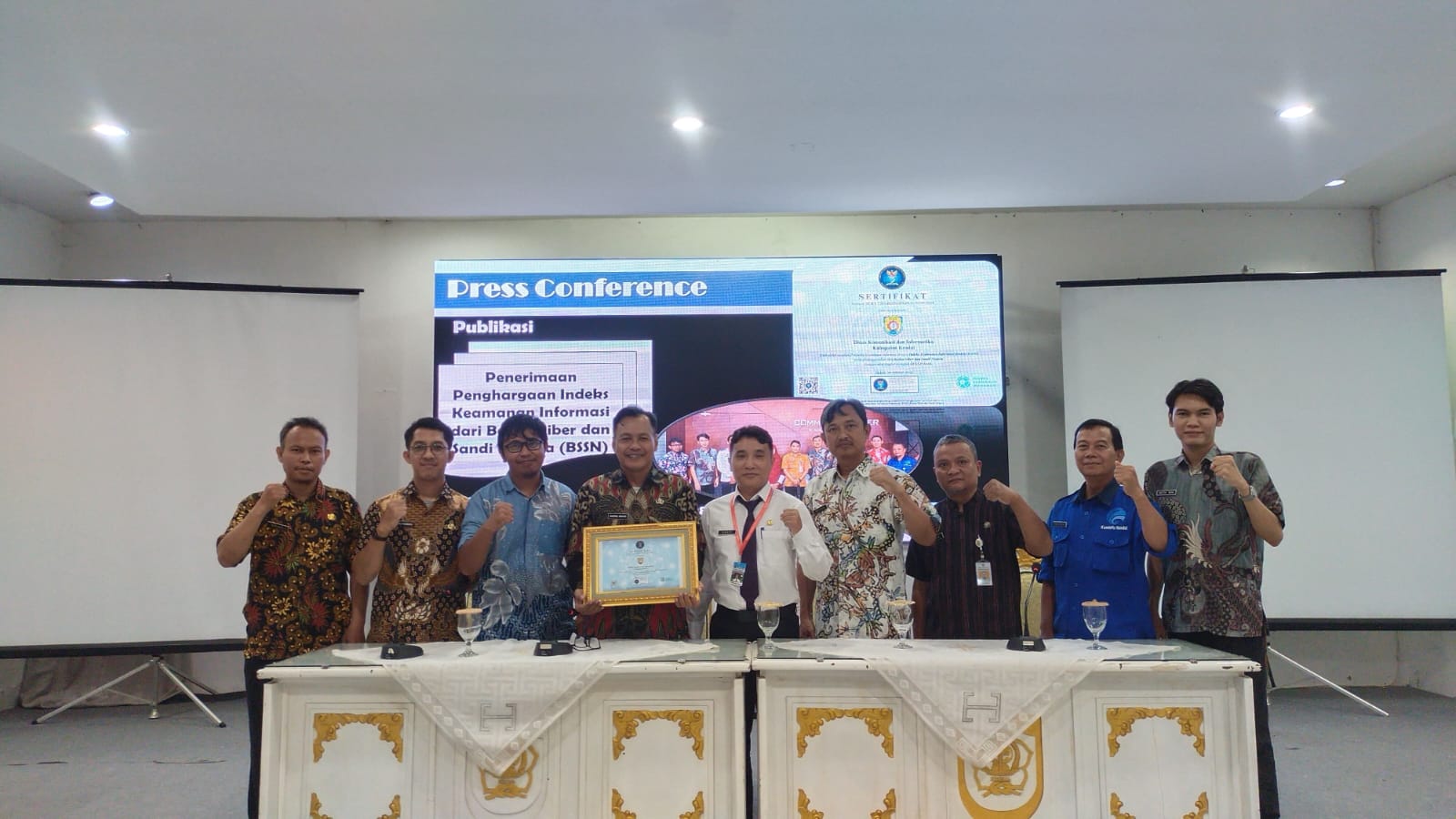 Diskominfo Kendal Dapat Penghargaan Indeks KAMI - Kirani